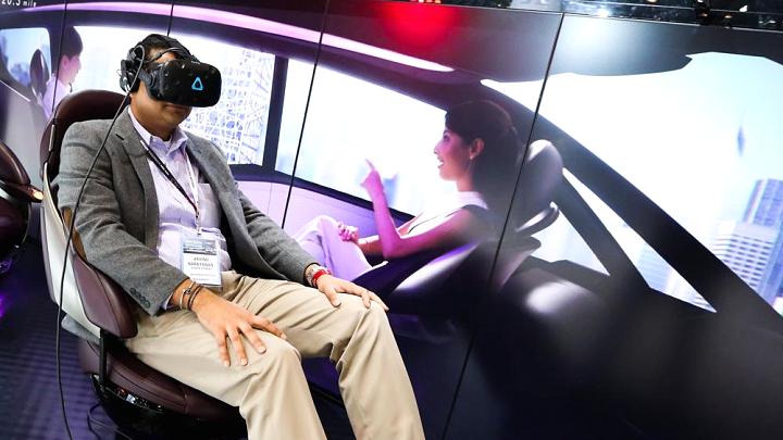 Automakers Embrace Virtual Reality at the New York International Auto ...